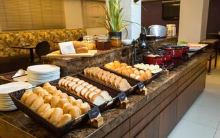 Pequeno-almoço tipo buffet diário incluído 