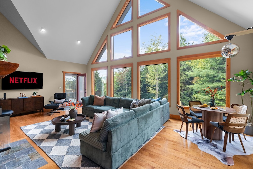 Luxury Chalet, Firepit, Sauna, Pet Friendly, 5 Mins To Windham Mtn Resort - Windham, NY