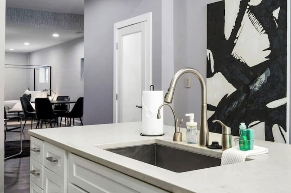 Elegant Short North/osu Studio! - Grove City, OH