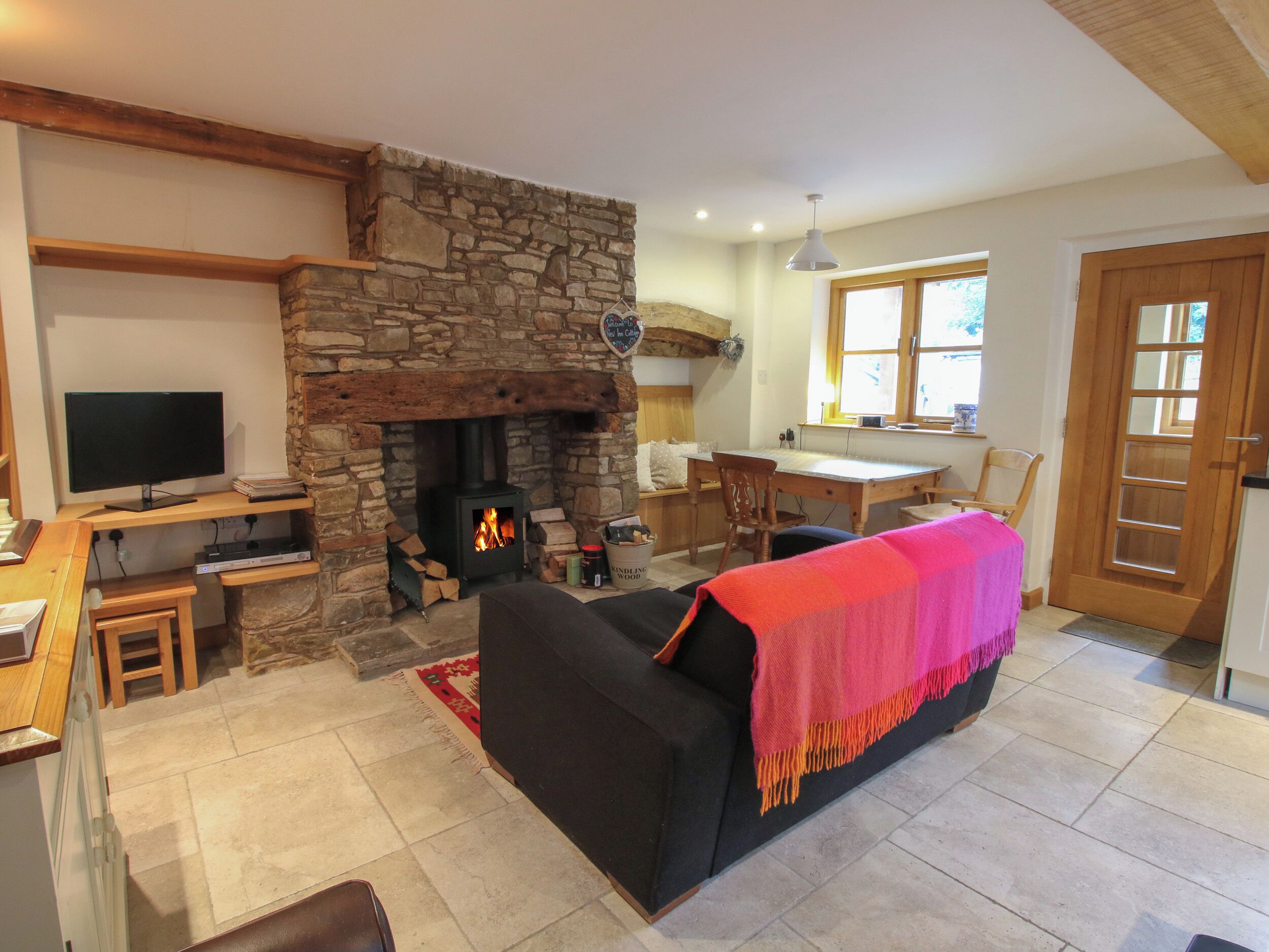 New Inn Cottage, Pet Friendly, With Open Fire In Church Stretton - Church Stretton