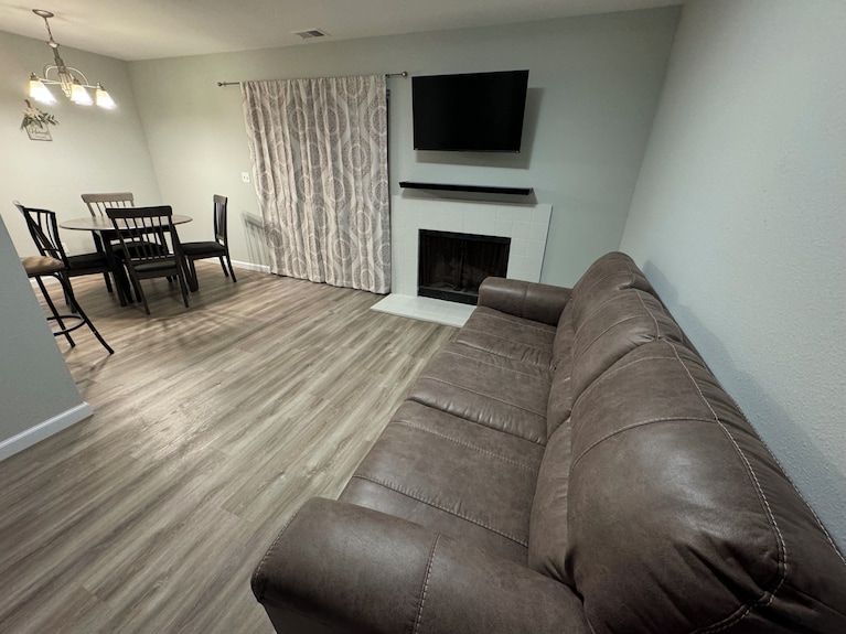 Remodeled 3-bedroom Condo In Marina Walking Distance To Beach; Str25-000040 - Seaside, CA