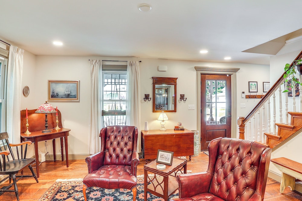 Historic Home W/ Deck In Downtown Milton! - Redden State Forest, Georgetown
