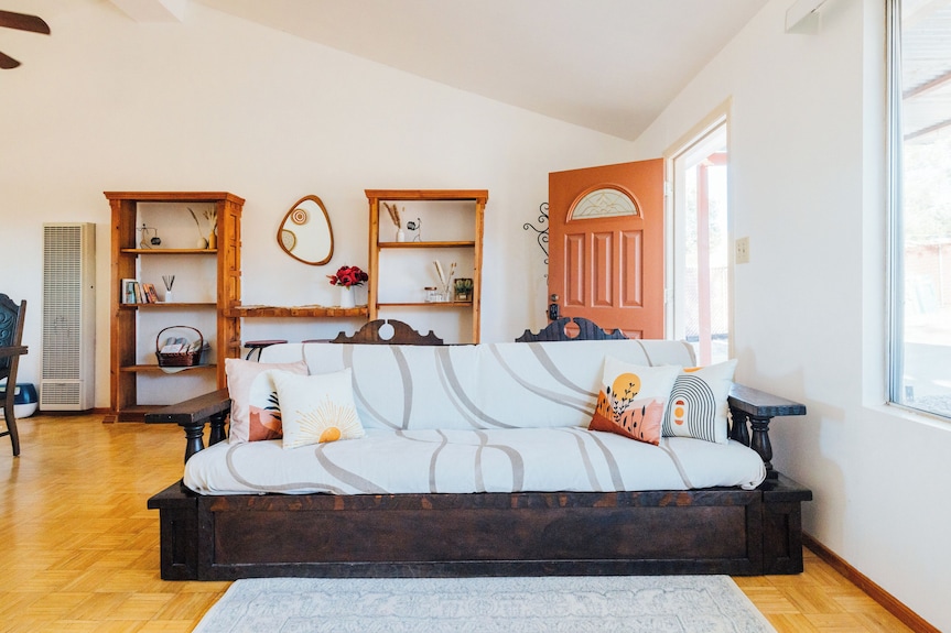 6min To Jt Park, Downtown. Pet-friendly! Stargaze & Nightview, Elevated Backyard - Joshua Tree, CA