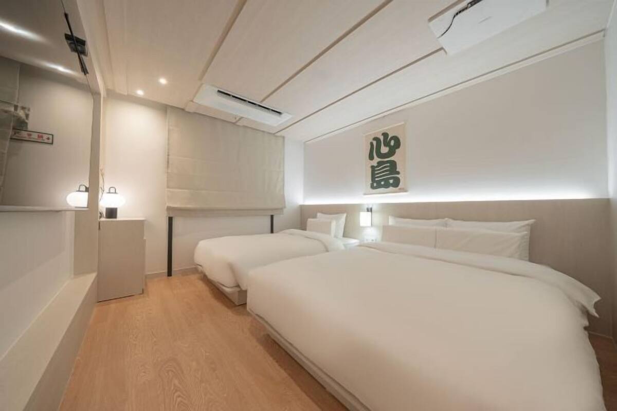 Minibar grátis, quartos insonorizados, Wi-fi grátis 