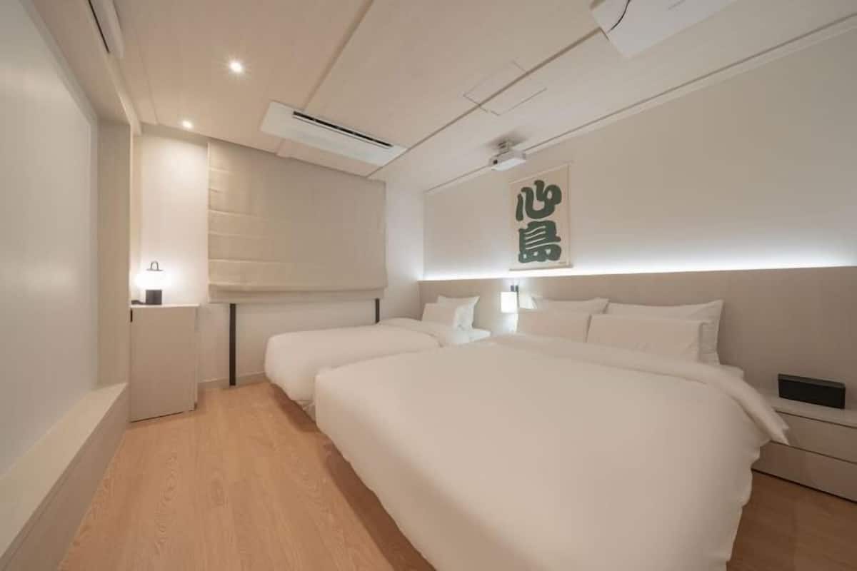 Minibar grátis, quartos insonorizados, Wi-fi grátis 