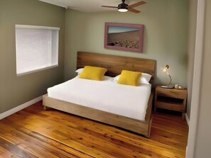 Casa Familiar, 4 quartos, cozinha, vista para o jardim | Cortinas/cortinados opacos, ferro/tábua de engomar, Wi-fi grátis