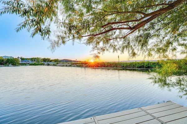 Okee Bay House On Lake Wisconsin W/ Private Dock! - Lodi, WI