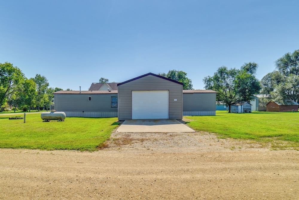 Yale Home In The Heart Of Pheasant Hunting Country - South Dakota