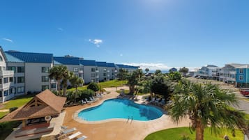 Piscina interna, piscina externa