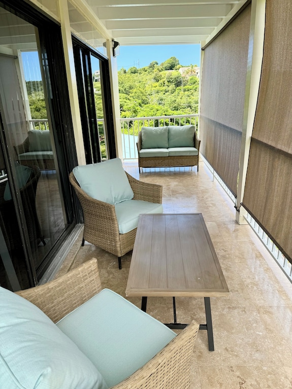 Spacious 1bedroom With Pool, Garden Views, And Ac -1 Mile From Cruz Bay - Cruz Bay