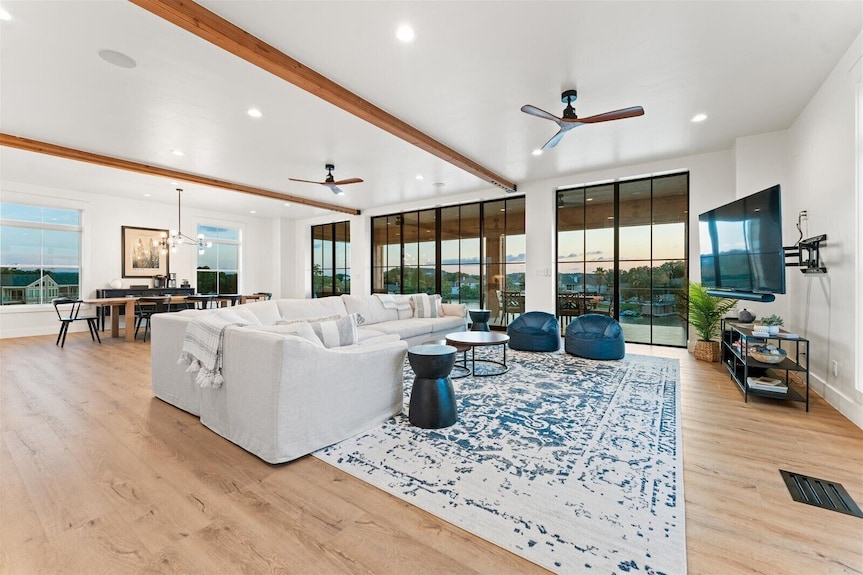 Luxury Lbj Lakefront W/sunset Views, Pool, Hot Tub, Game Room/pingpong; Perfect For Large Gatherings! - Marble Falls, TX