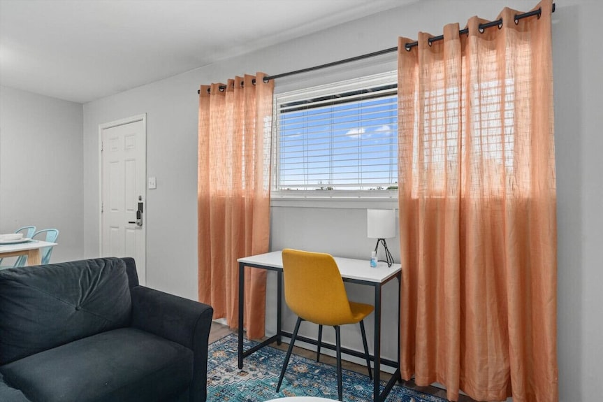 Mins 2 Dwntown ~ Private Retreat ~ Austin Cove - Allandale - Austin