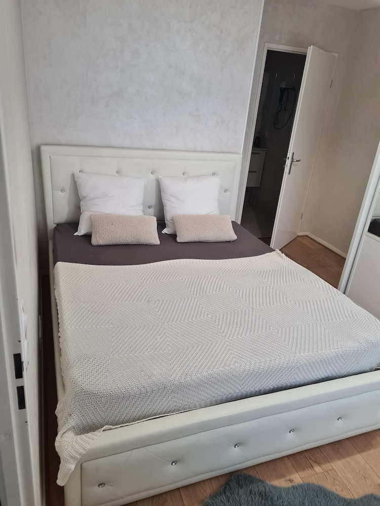 Cosy Appartement T2 Parking Possible Et à 20mn De Paris Centre En Train. - Le Blanc-Mesnil