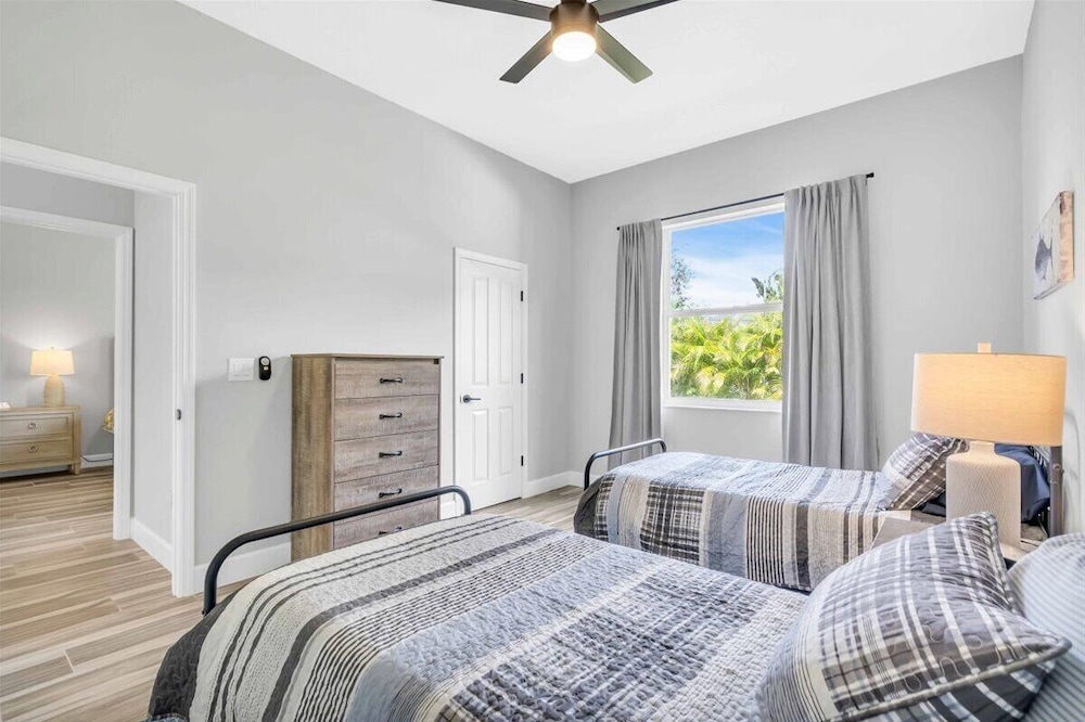 Spacious 5-bedroom house in lovely Rotonda West with fast WiFi and ...