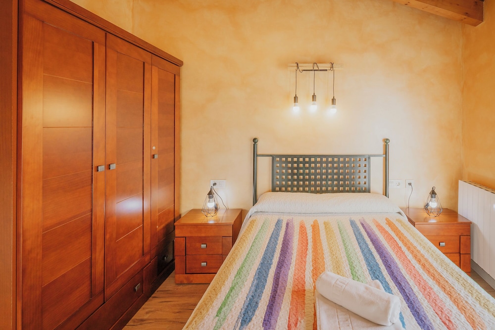 Casa Rural 'La Mira' Con Vistas A La Montaña, Terraza Privada Y Wi-fi - Santo Domingo de Silos