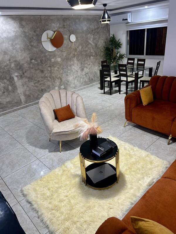 2bed Abidjan Apartment- Relax, Explore & Unwind - Abidjan