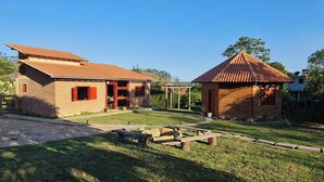 Chalé, 1 quarto, pátio, vista para o jardim | Exterior