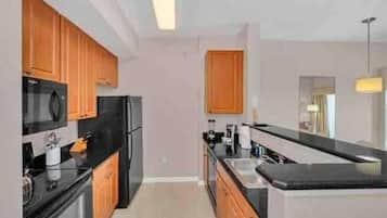 Apartamento, 1 quarto, varanda, vista para a piscina | Interior