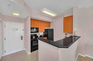 Apartamento, 1 quarto, sacada, vista para a piscina | Parte interna