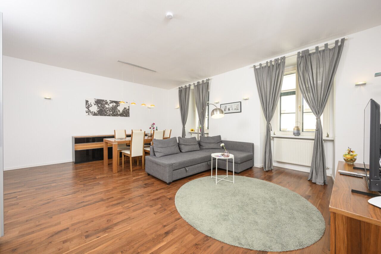 Cozy 1 Bedroom Apartment In  Innere Stadt Vienna - Viena