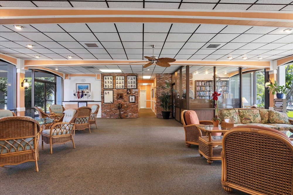 Longboat Harbour Bay Front 2 BR / 2 BA by FVC - Longboat Key | Vrbo