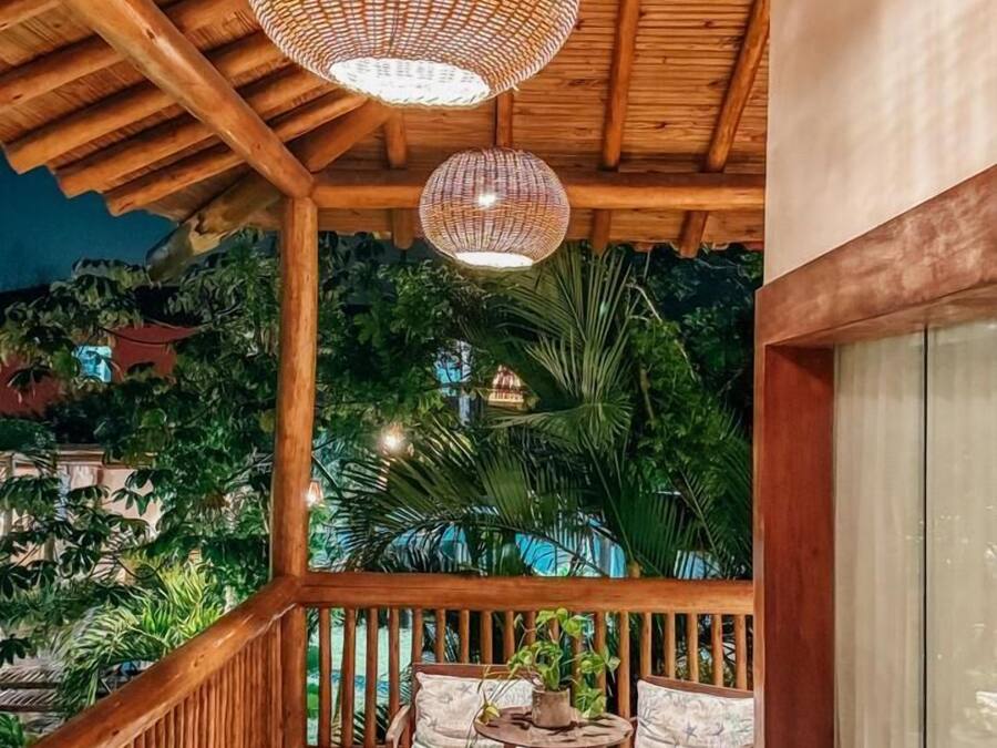 Quarto casal ou duplo conforto, sacada, vista para a piscina | Vista para o jardim