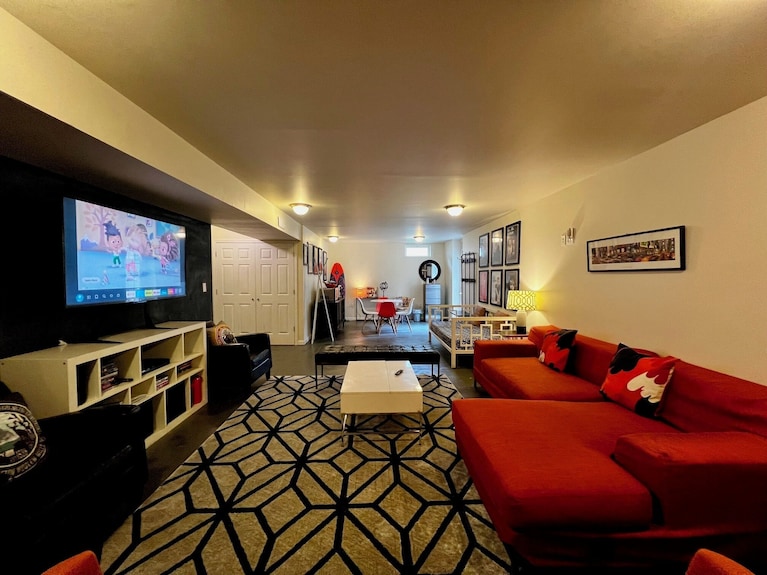 Modern 1 Bedroom Oasis In The Center Of Everywhere In Severn, Maryland - Baltimore/Washington Airport (BWI)