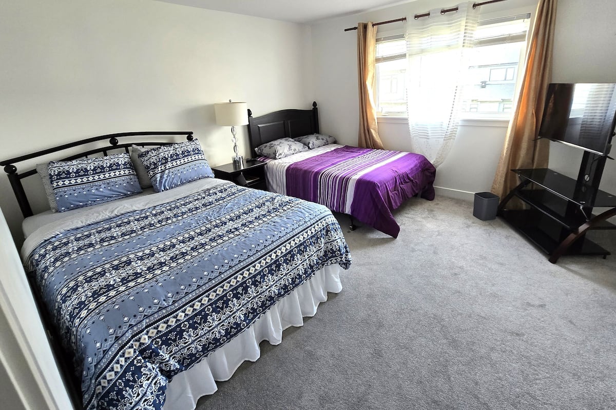 Quarto, 1 cama Queen, para não fumantes | Ferros/tábuas de passar roupa, Wi-Fi de cortesia