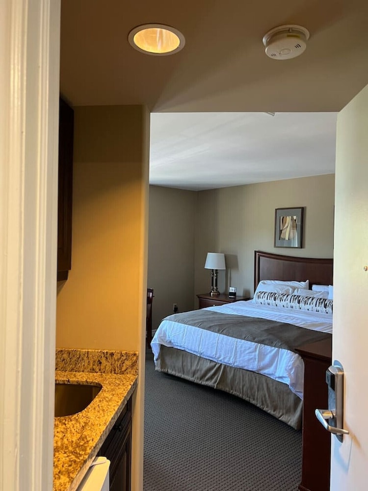 Carriage Studio Retreat - Horseshoe Valley