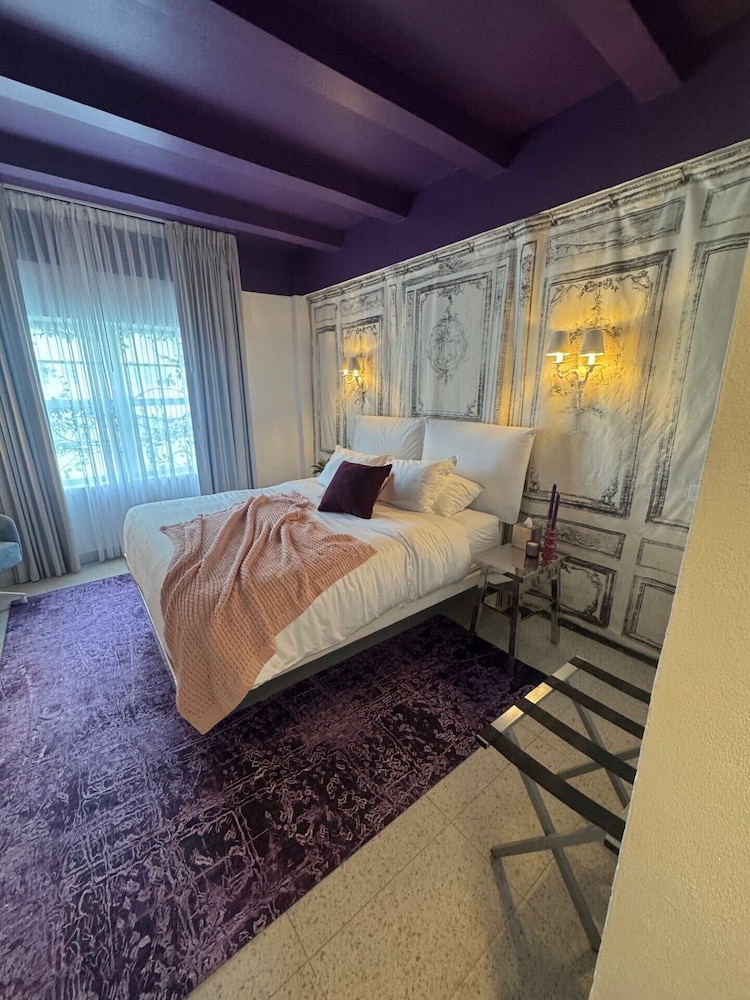 Townhouse Hotel, Bw Signature Collection - Fisher Island, FL