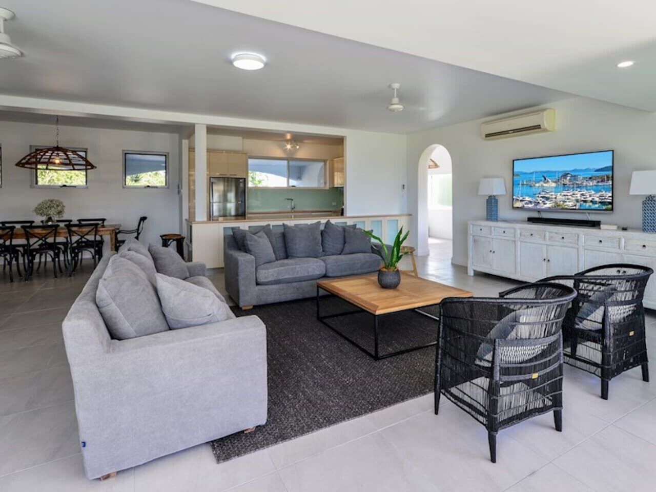 Bella Vista West 1 & Free Buggy  - Hamilton Island - Hamilton Island