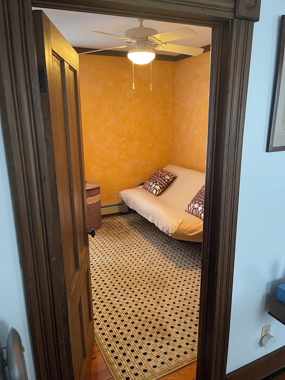 Vintagevillagevictorian V^3 Old Port District, First Floor, Off-street Parking - Mystic Aquarium, Mystic