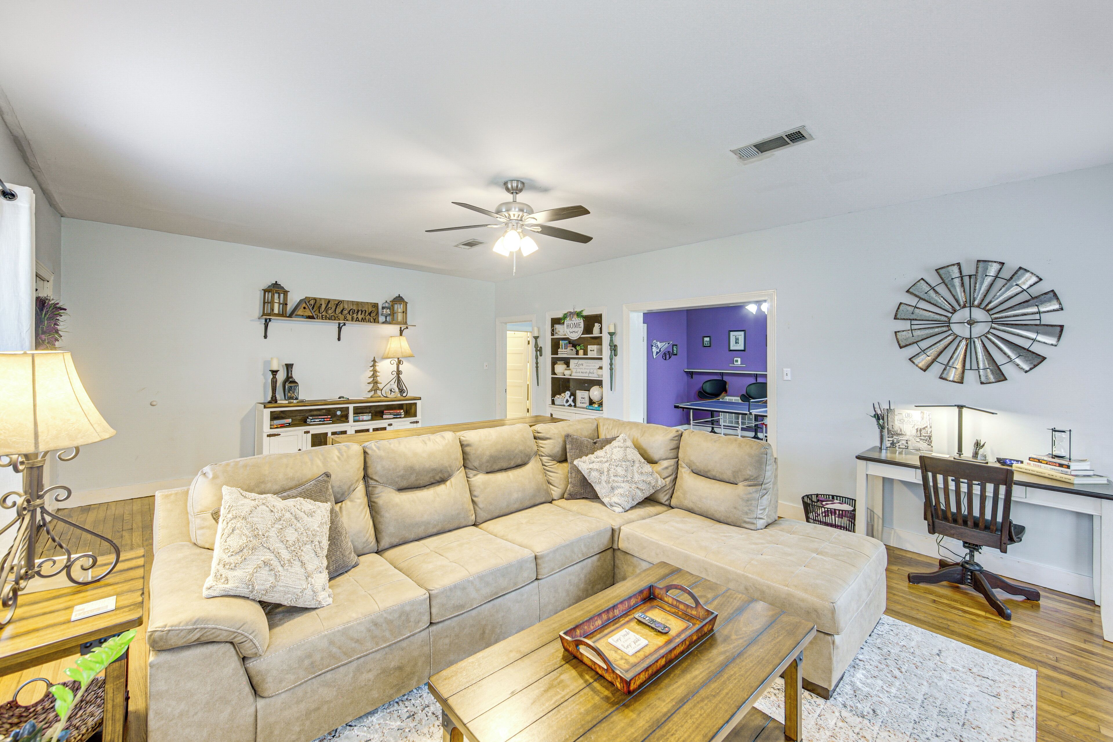 Lumberjack Hideaway Near Campus In Nacogdoches! - Nacogdoches, TX