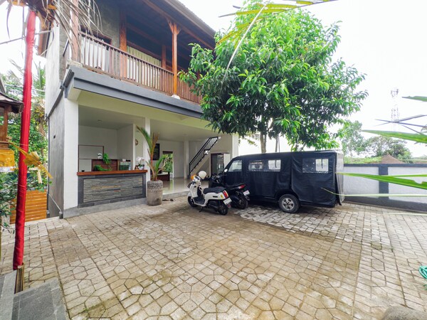 Giriya Amerta Hotel And Restaurant Ubud - Gianyar