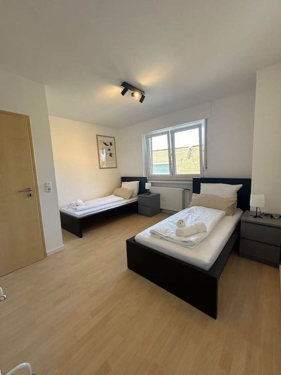 O107 Xl 4 Rooms I Teams - Mettingen