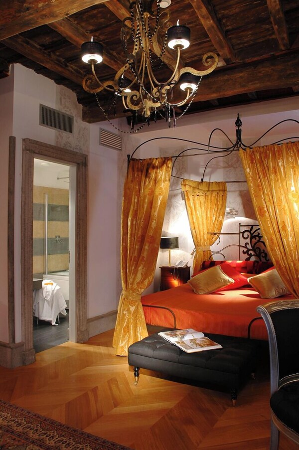 The Inn At The Roman Forum Elegant Collection - The Roman Forum Lodging. - Rome