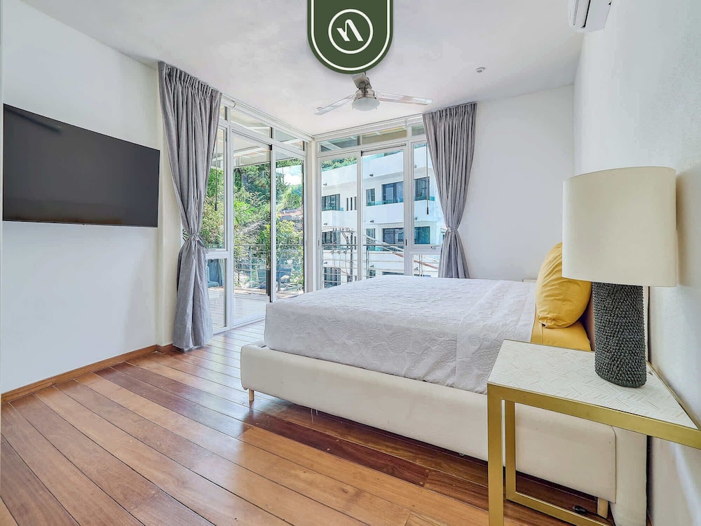 Ecofriendly 2br Condo - Private Jacuzzi - Rooftop - Conchas Chinas