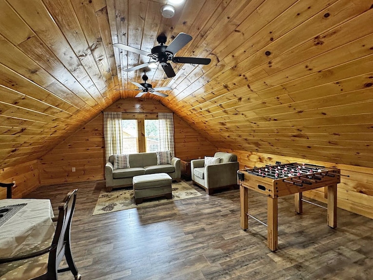 Evergreen Lodge Large Log Cabin With Game Room - Cherokee, NC
