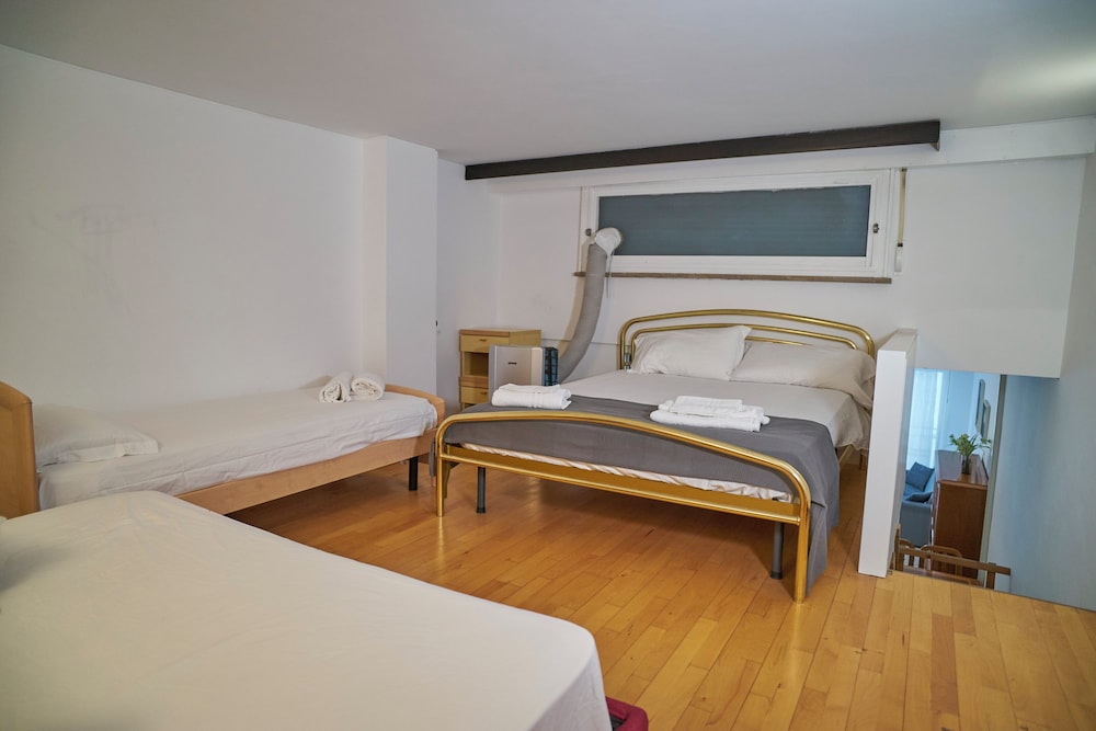 Casa Vespucci - One Bedroom Apartment, Sleeps 7 - Rimini
