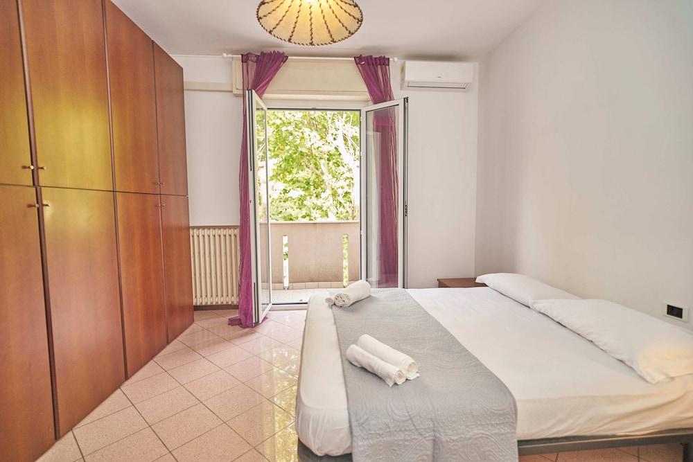 Casa Ponti - Two Bedroom Apartment, Sleeps 5 - Rimini