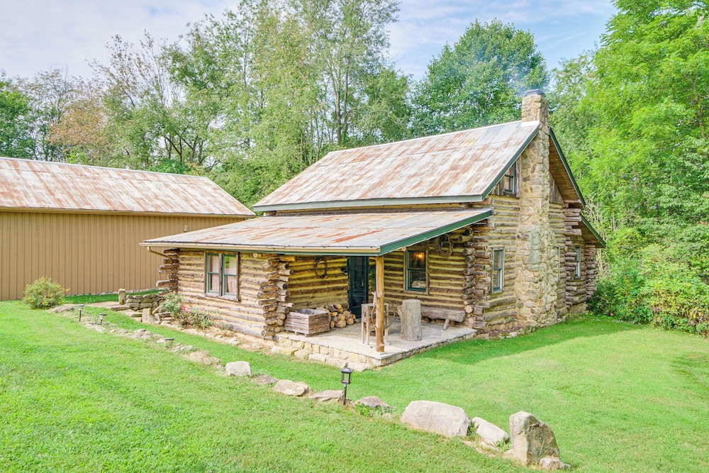 Handcrafted Log Cabin On 3 Acres: 14 Mi To Canton - Minerva, OH
