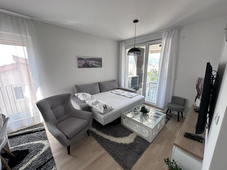 Stunning 3-bedroom Apartment With Modern Amenities And Breathtaking Views!! - Mostar