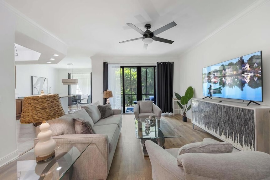 Chic 2 Bed Resort, 3 Pools, Lazyriver, Walk To 5th Ave Restaurants In Fab Naples - Naples, FL