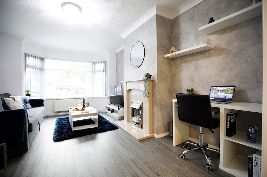 Sleeps 5 With Free Parking - Macclesfield