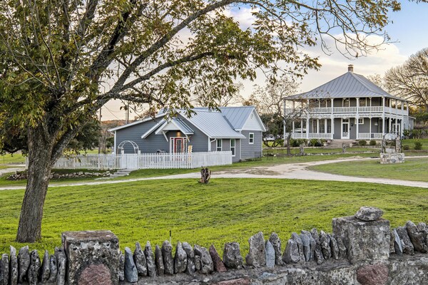 Kingsby Cottage - 1br & Mountain Views - Boerne, TX
