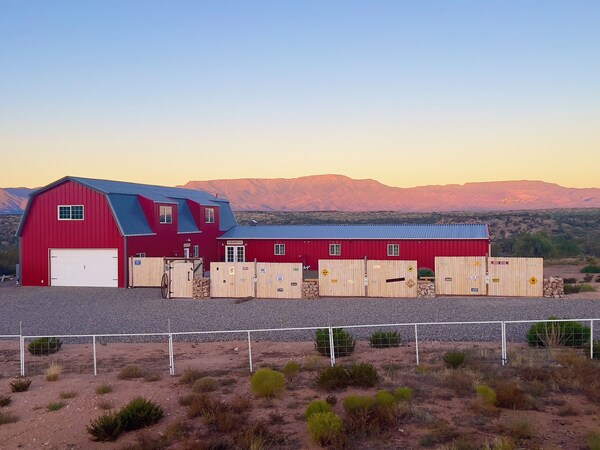 Blue Cow Guest Farm - Cottonwood, AZ