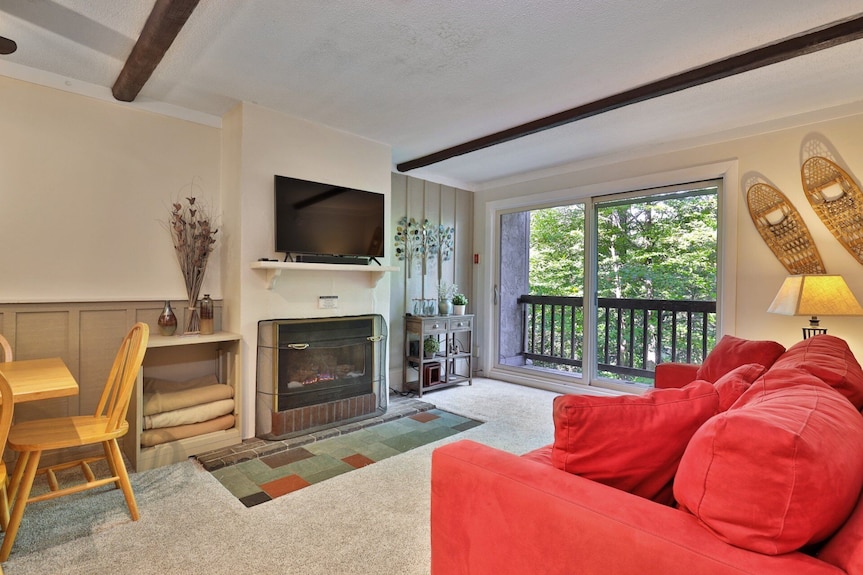 Cozy 3-bedroom Whiffletree Condo In Killington, Vt With Ski-in/shuttle Access. Ski Rental Deals. - Vermont