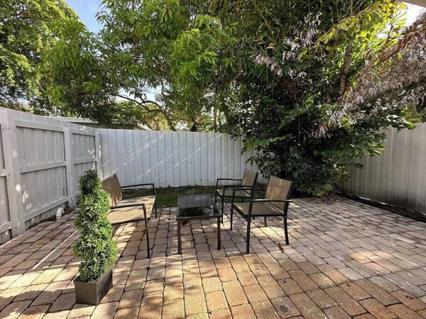 Home W\/ Patio  9 Min To Hard Rock \/Beaches (#2) - Dania Beach, FL