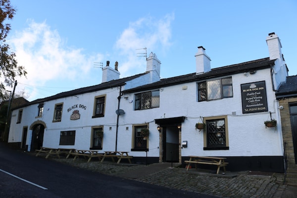 Black Dog Inn - Bolton