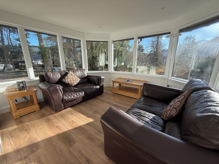 Cosy Yet Spacious Highland Hideaway For 10 - Glencoe